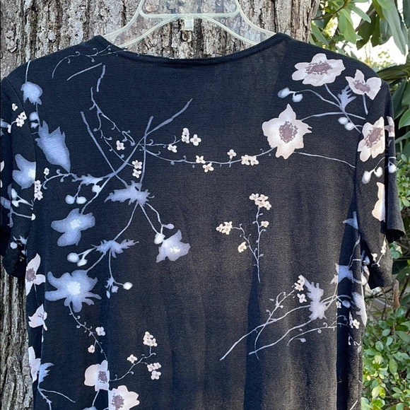 JKLA California | Tops | Jkla California Blk Floral Stretch Layer ...
